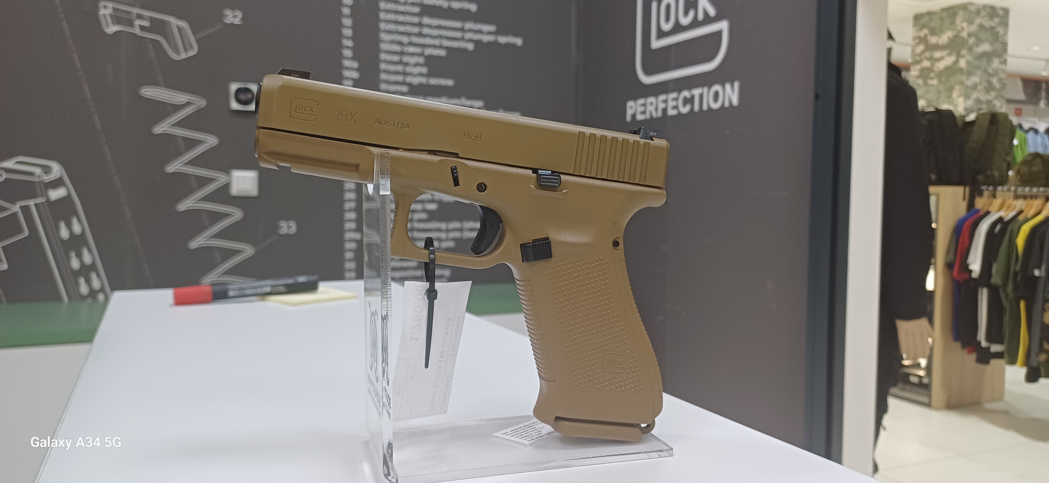 Glock 19 x