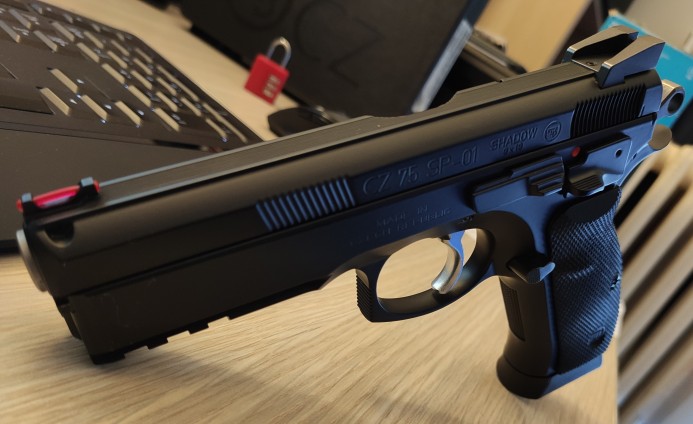 CZ 75 Shadow sp 01
